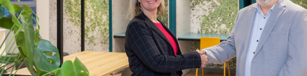 Ariane Linnert gestart als rector bij het Wateringse Veld College ...